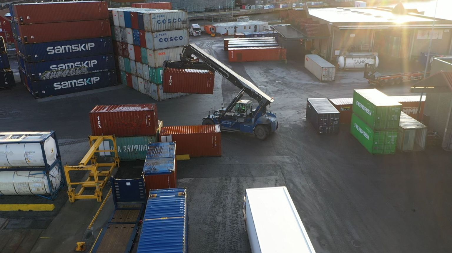 Safer and more efficient cargo ports – Optilift | Artificial ...